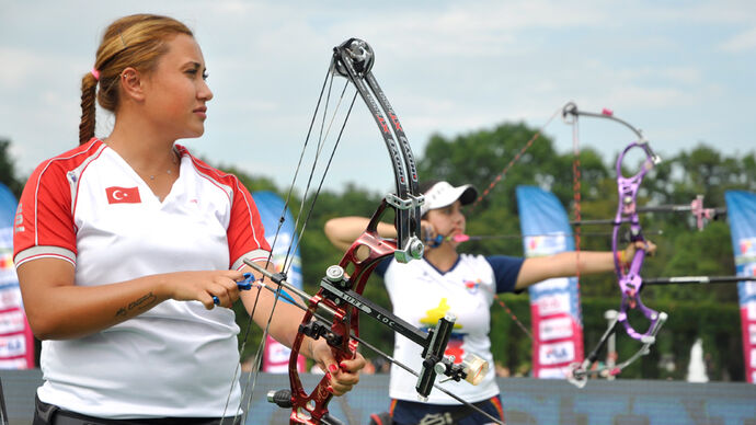 Turkey’s Cansu COSKUN shocks Sara LOPEZ, wins individual gold in Poland ...