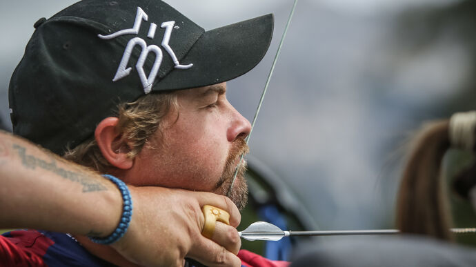 Archery 101: How to tie a D-loop | World Archery